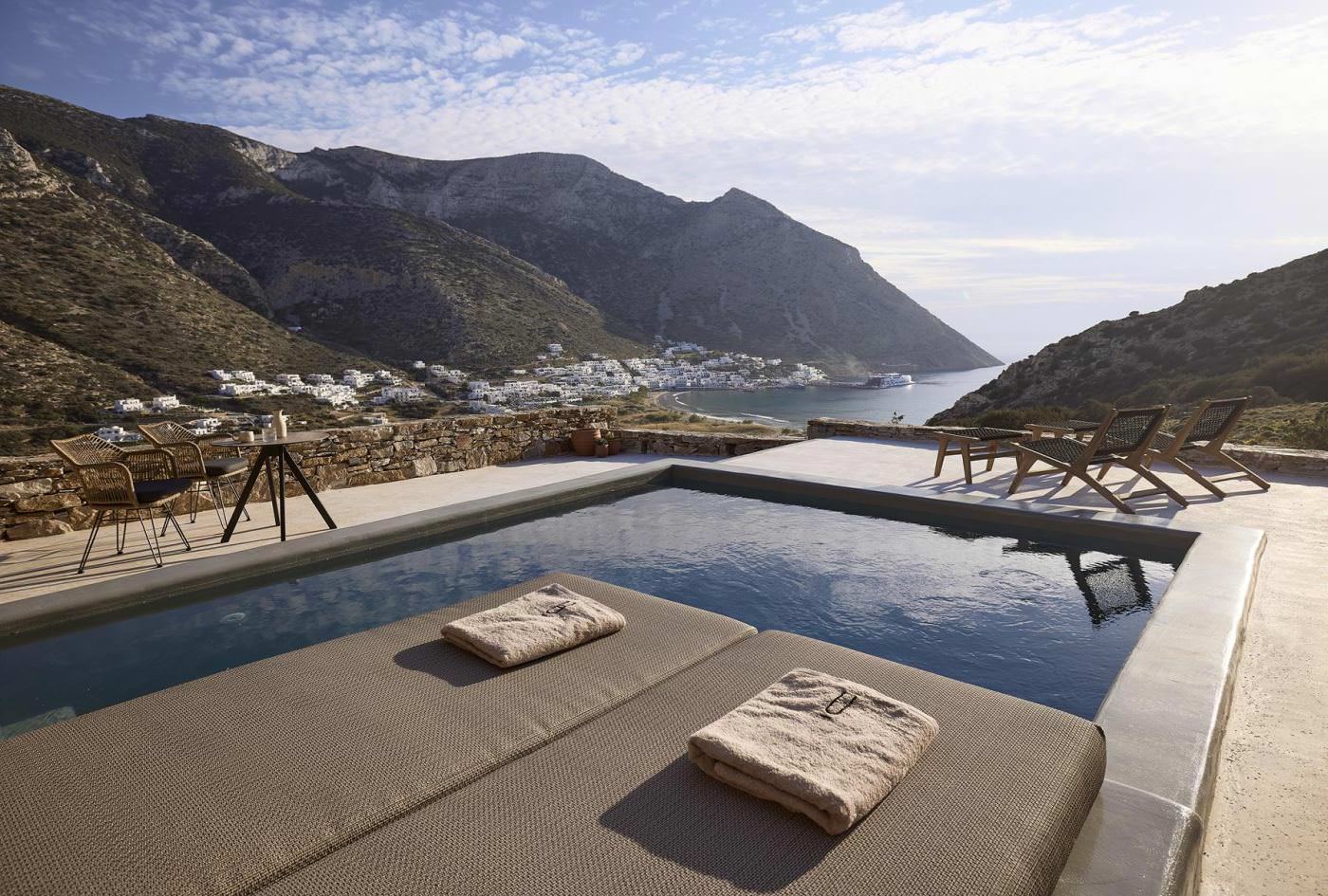 Suites with Sea View & Private Pool - Apsila Pool Suites